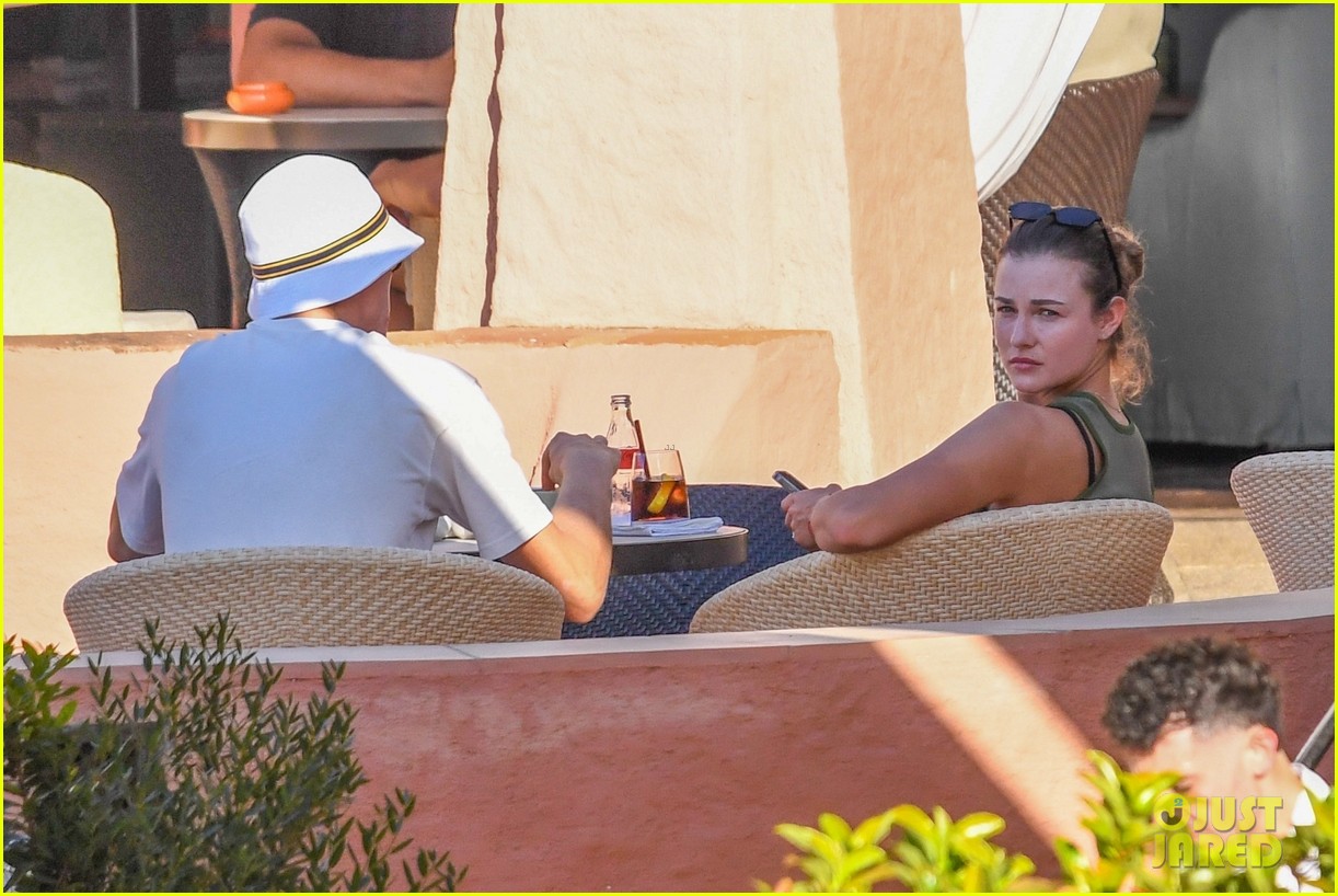 Tennis Couple Jannik Sinner & Anna Kalinskaya Enjoy a Beach Day in Italy - New Photos!: Photo ...