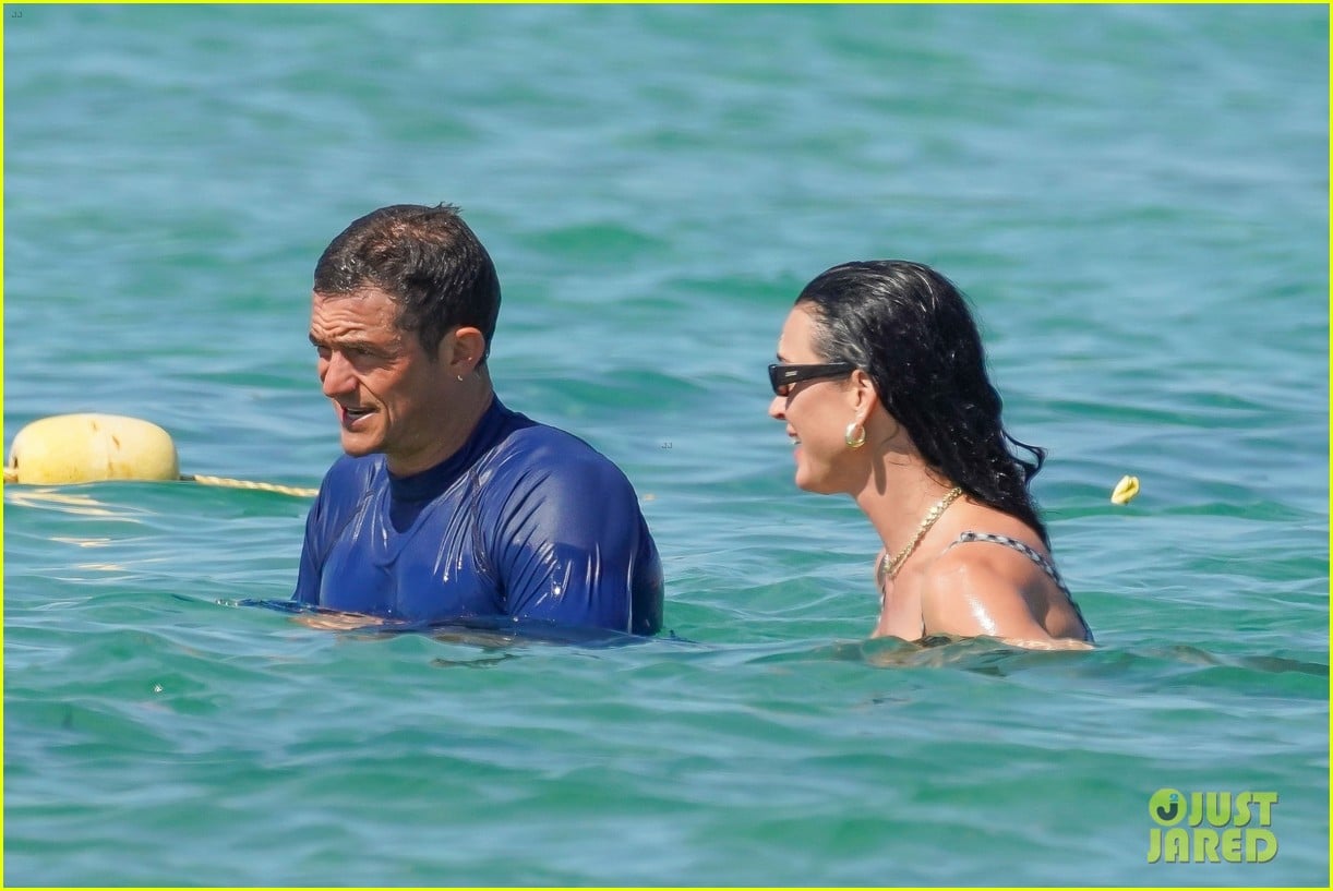 Katy Perry & Orlando Bloom Canoodle in the Ocean During Beach Outing in ...