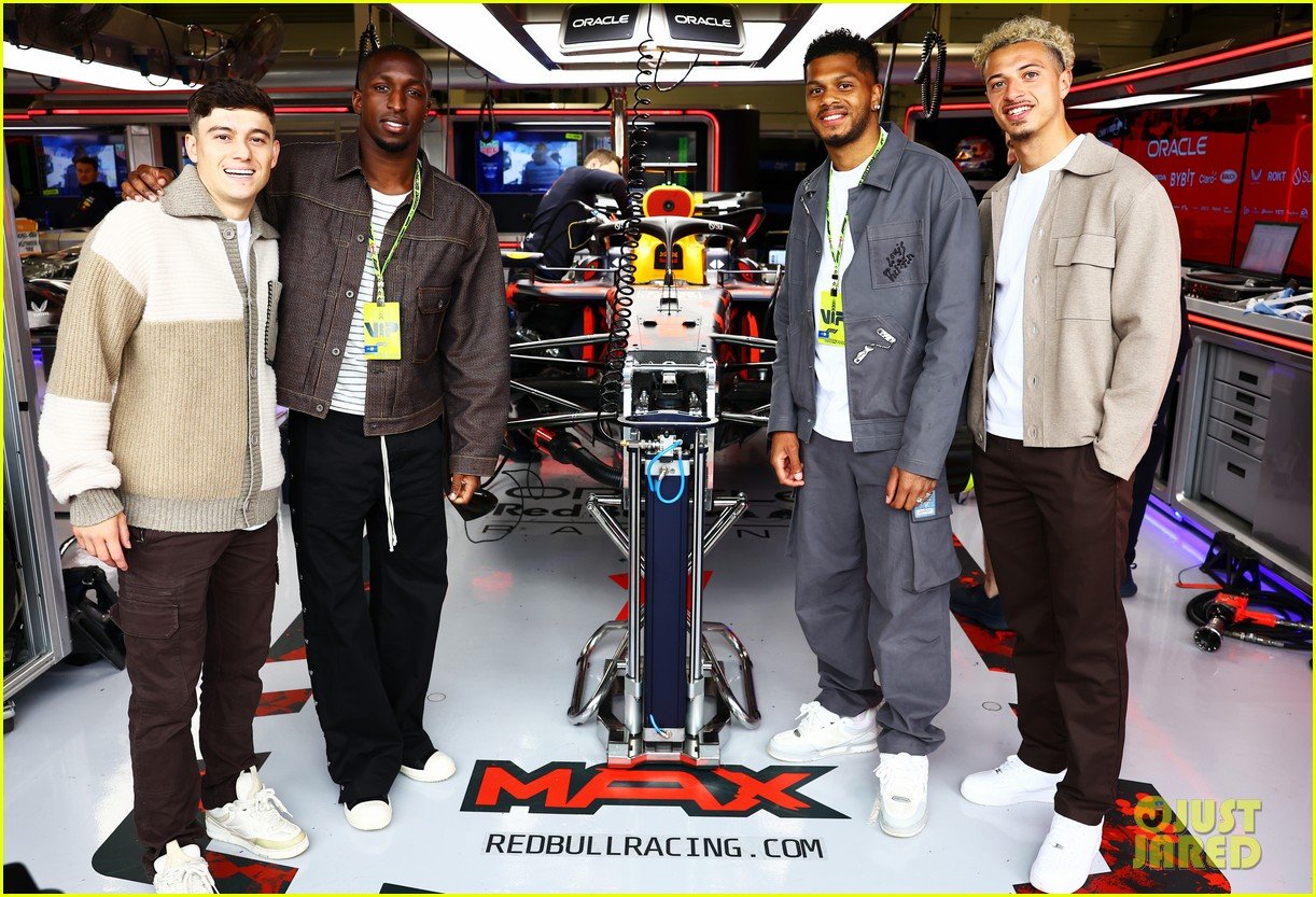 Kit Connor, Gordon Ramsay, Harris Dickinson & More Celebs Attend F1 ...