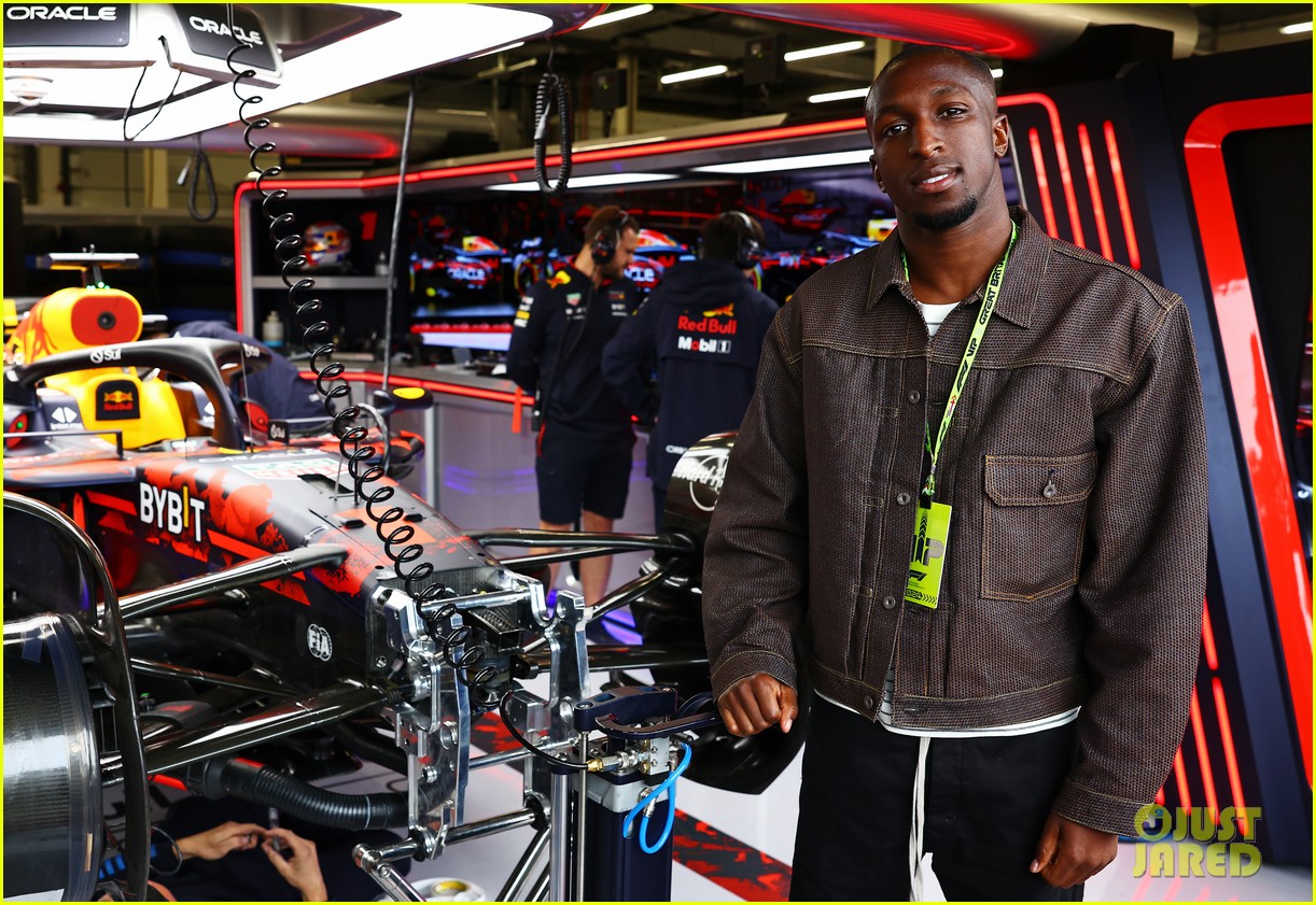 Kit Connor, Gordon Ramsay, Harris Dickinson & More Celebs Attend F1 ...