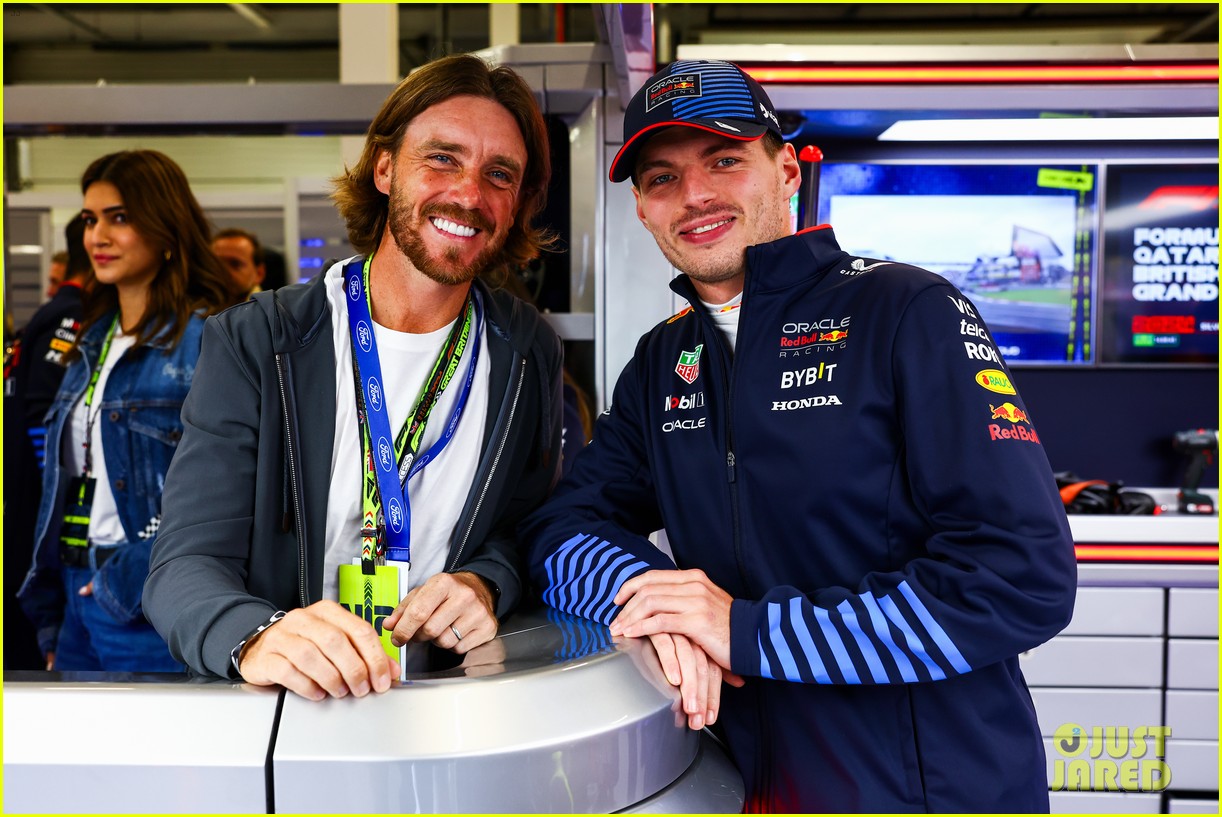 Kit Connor, Gordon Ramsay, Harris Dickinson & More Celebs Attend F1 ...