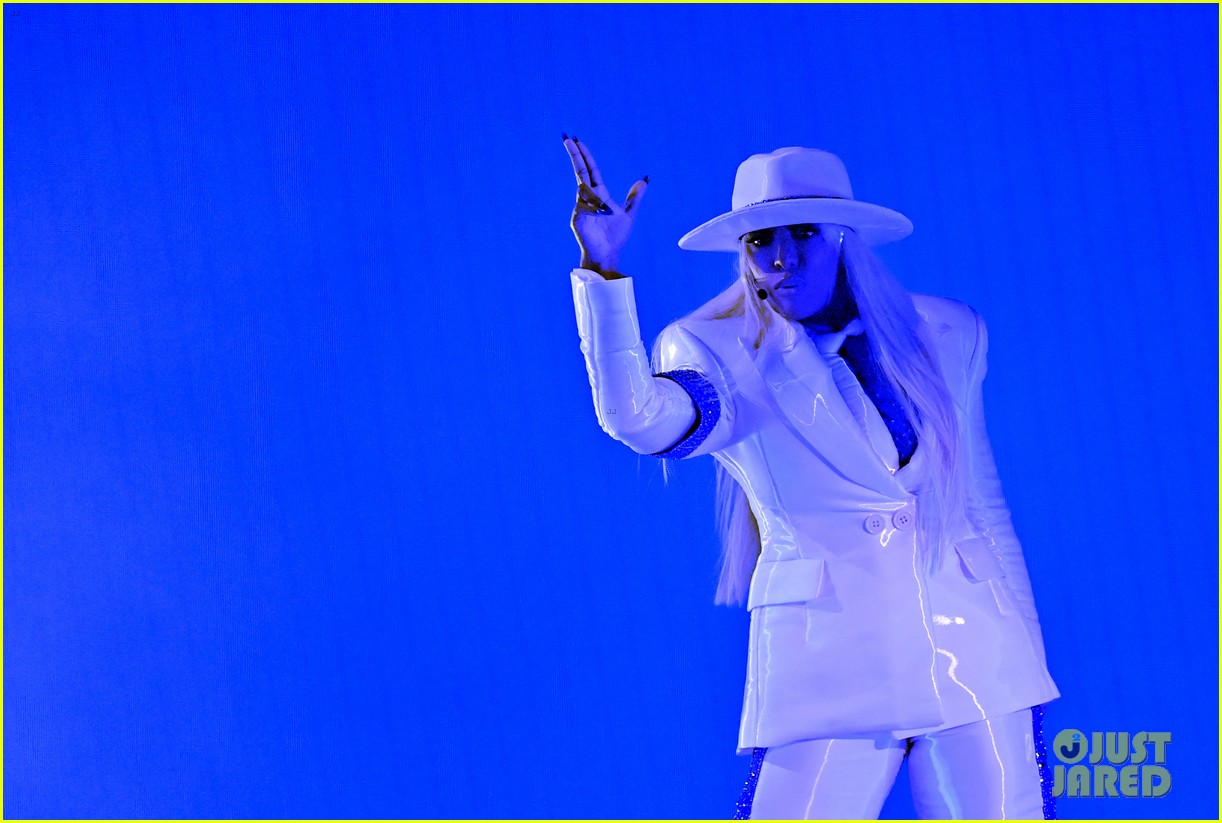 Victoria Monet Pays Tribute to Michael Jackson with Matching White Suit ...