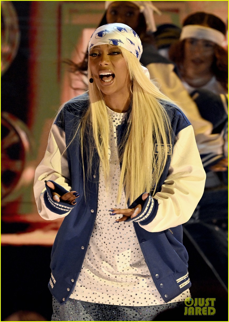 Victoria Monet Pays Tribute to Michael Jackson with Matching White Suit ...