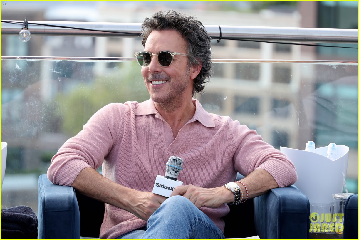 Ryan Reynolds & Hugh Jackman Guest Star In Stray Kids' 'Chk Chk Boom ...