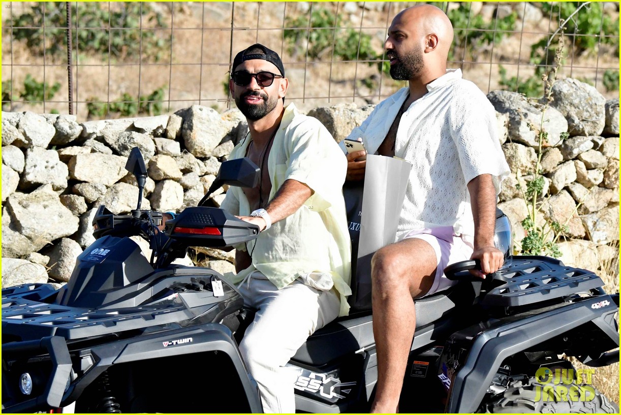 Soccer Star Mohamed Salah Bares Ripped Body at the Beach in Greece ...