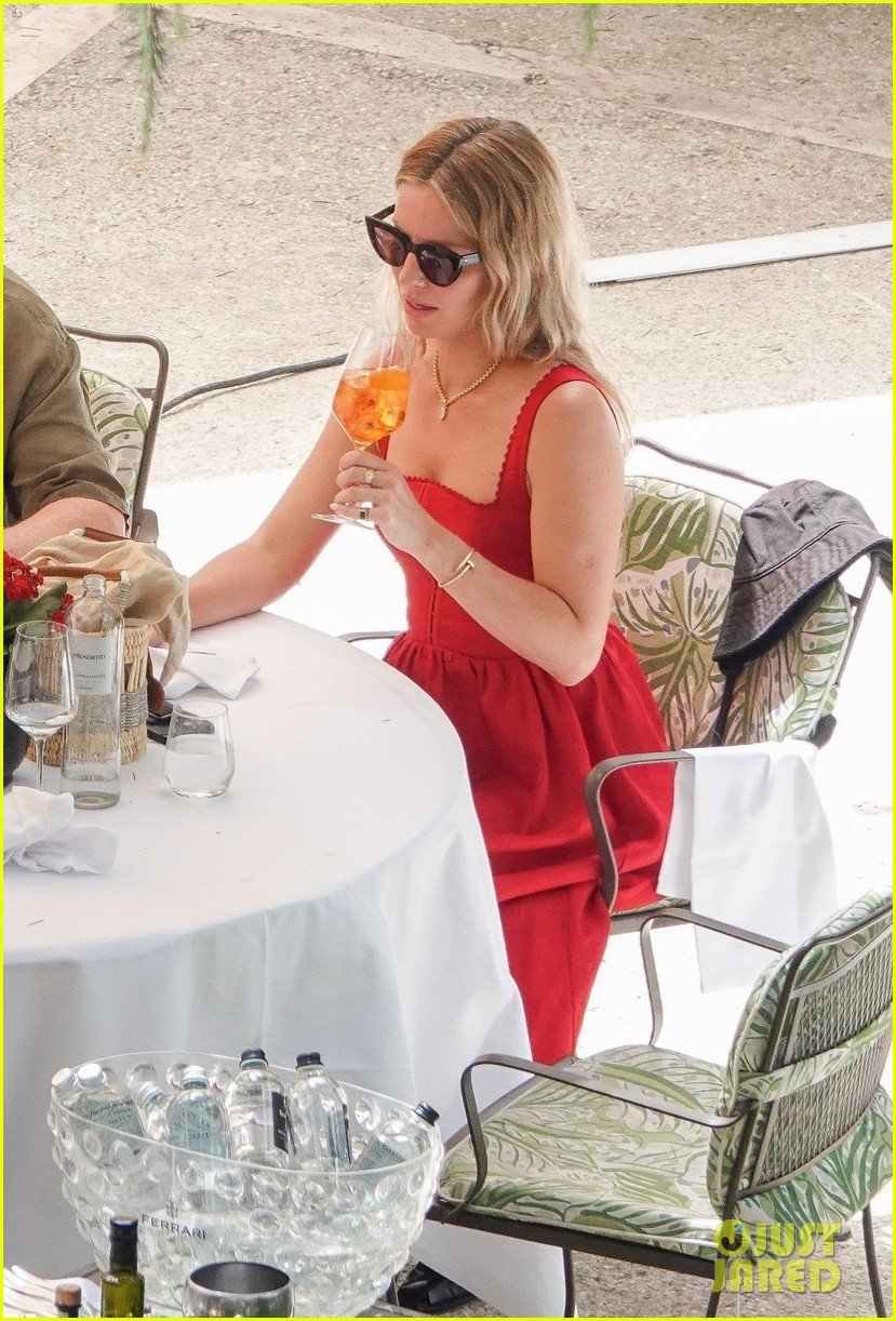 Sebastian Stan & Annabelle Wallis Spotted on Vacation in Italy with Her ...