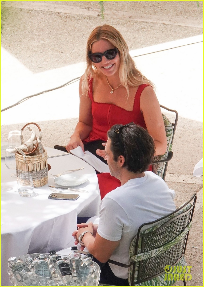 Sebastian Stan & Annabelle Wallis Spotted on Vacation in Italy with Her ...