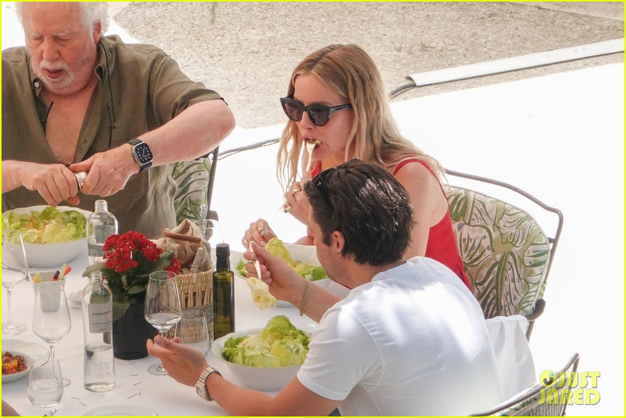Sebastian Stan & Annabelle Wallis Spotted on Vacation in Italy with Her ...