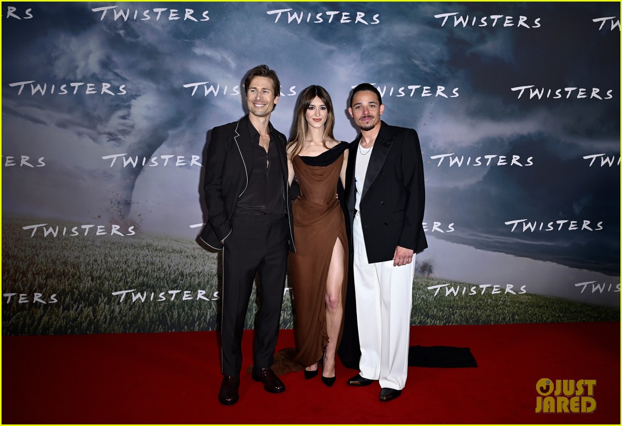 Daisy Edgar-Jones Joins Glen Powell & Anthony Ramos at 'Twisters ...