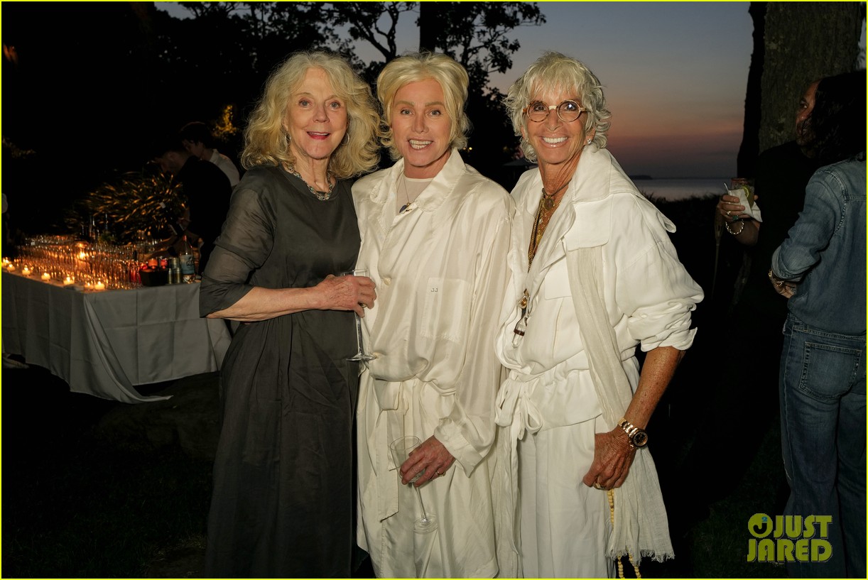 Natasha Lyonne & Elizabeth Olsen Attend Special Screening of New Movie ...