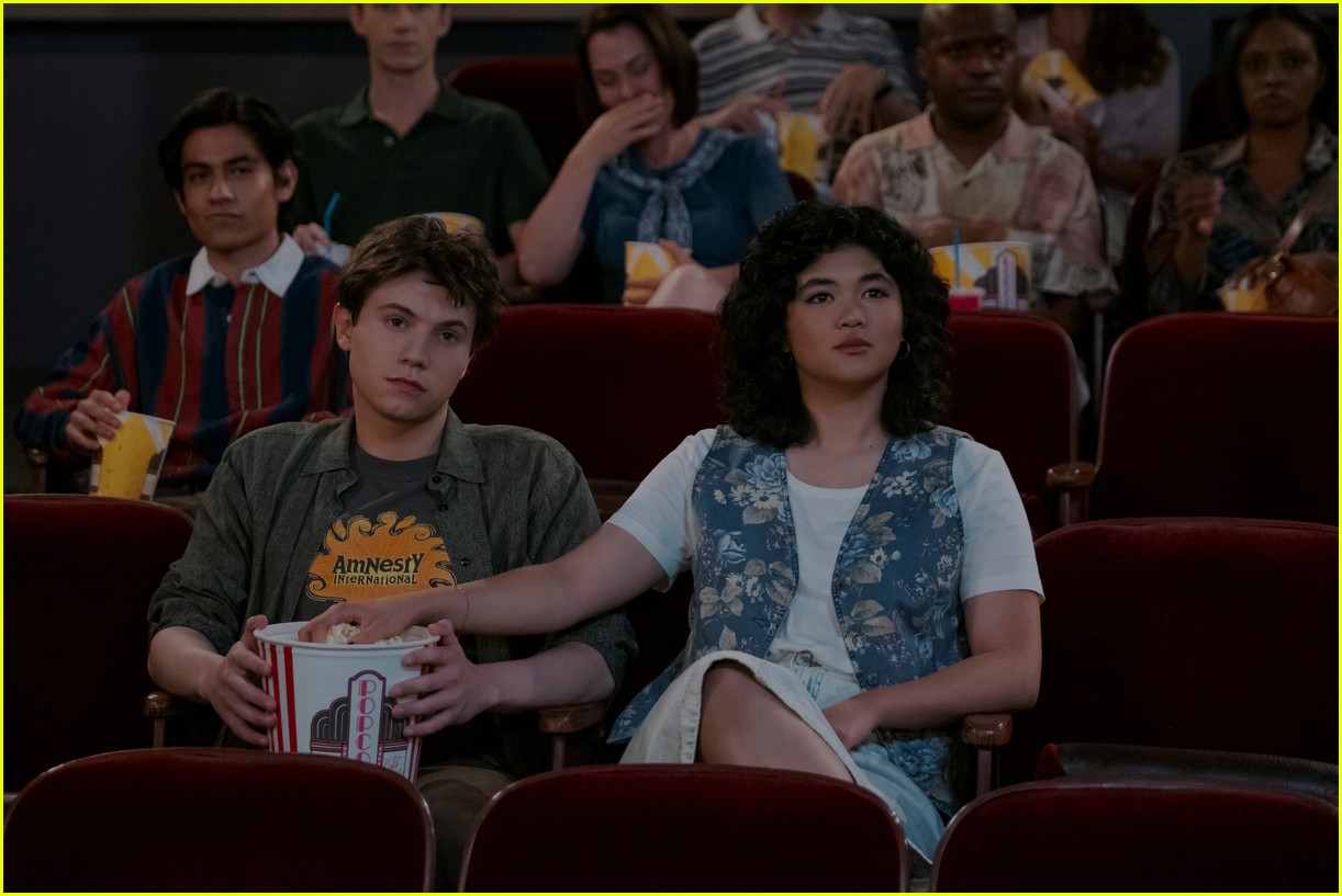 'That '90s Show' Part 3 - Watch the Trailer & See All the Guest Stars ...