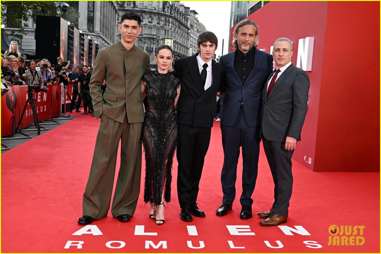 Cailee Spaeny Reunites with 'Alien: Romulus' Co-Stars at London ...