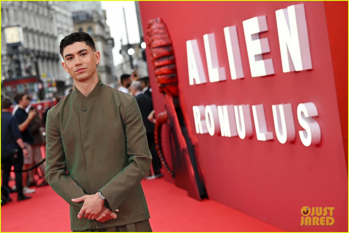 Cailee Spaeny Reunites with 'Alien: Romulus' Co-Stars at London ...
