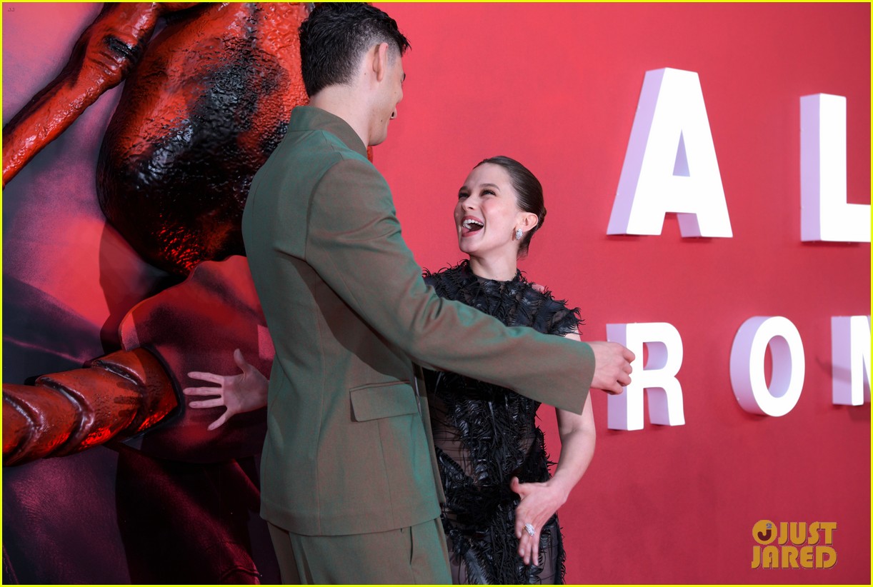 Cailee Spaeny Reunites with 'Alien: Romulus' Co-Stars at London ...