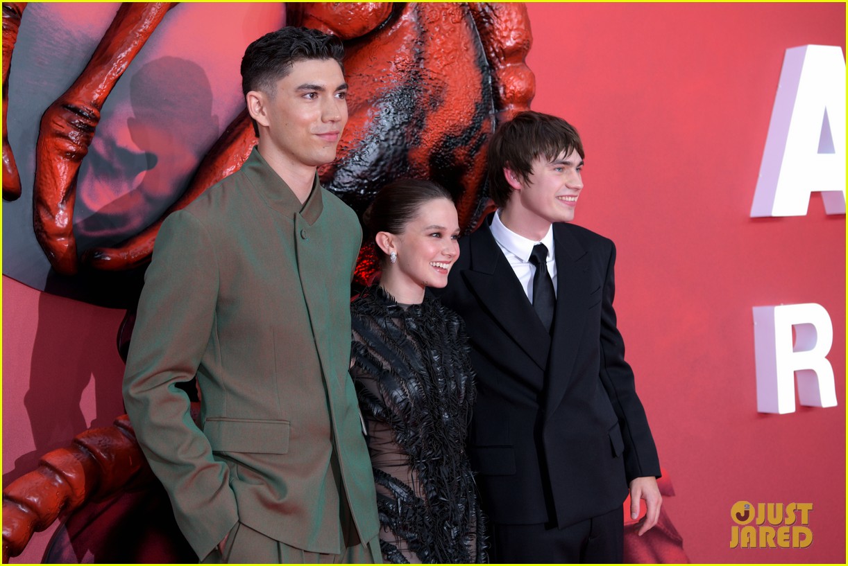 Cailee Spaeny Reunites with 'Alien: Romulus' Co-Stars at London ...