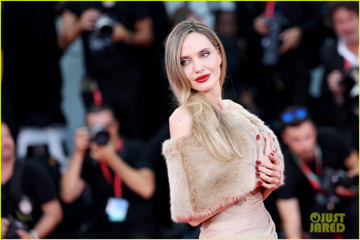 Angelina Jolie Rocks a Flawless Red Lip at Her 'Maria' Premiere During ...