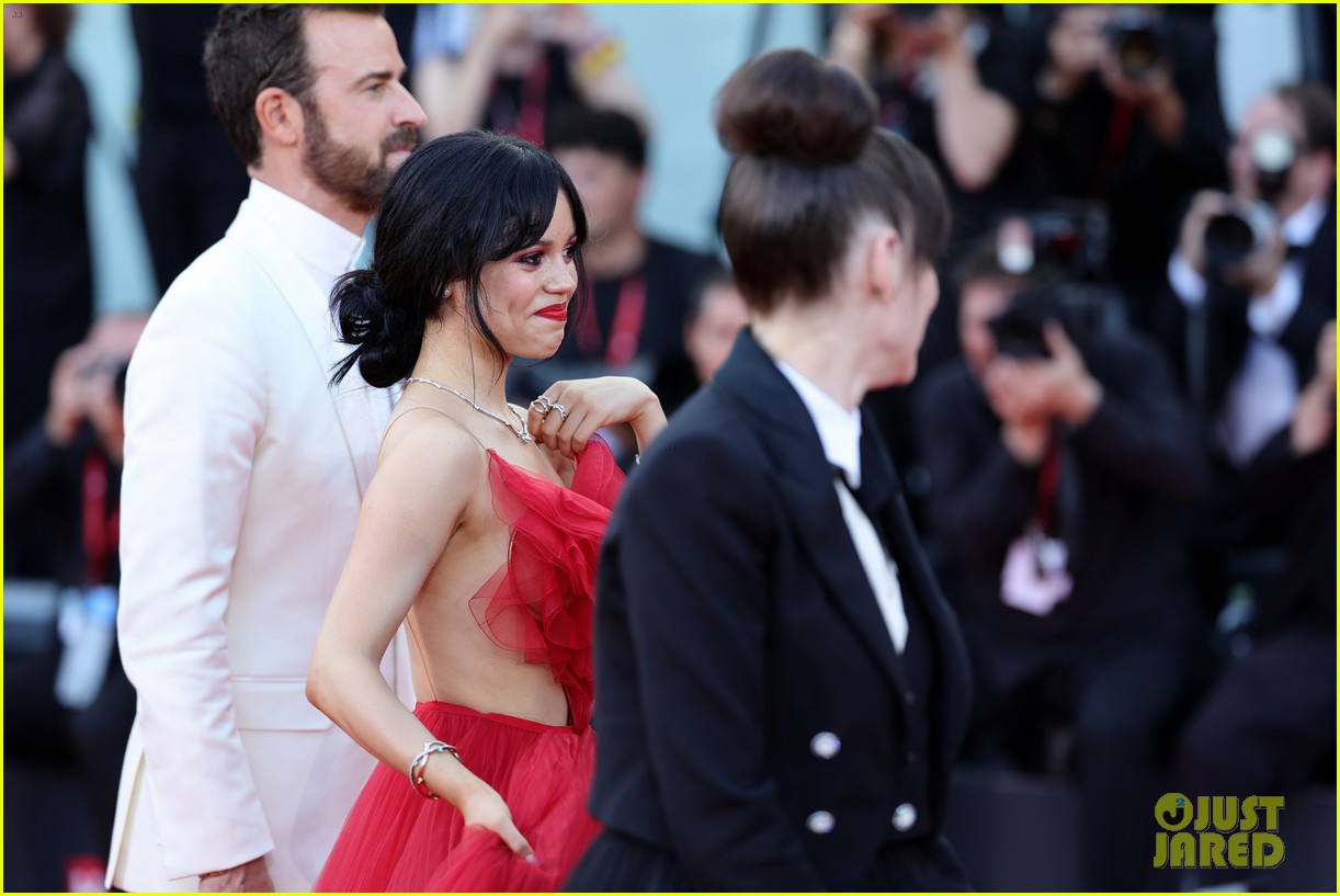 Jenna Ortega Pays Homage to Lydia Deetz's Red Dress at 'Beetlejuice ...