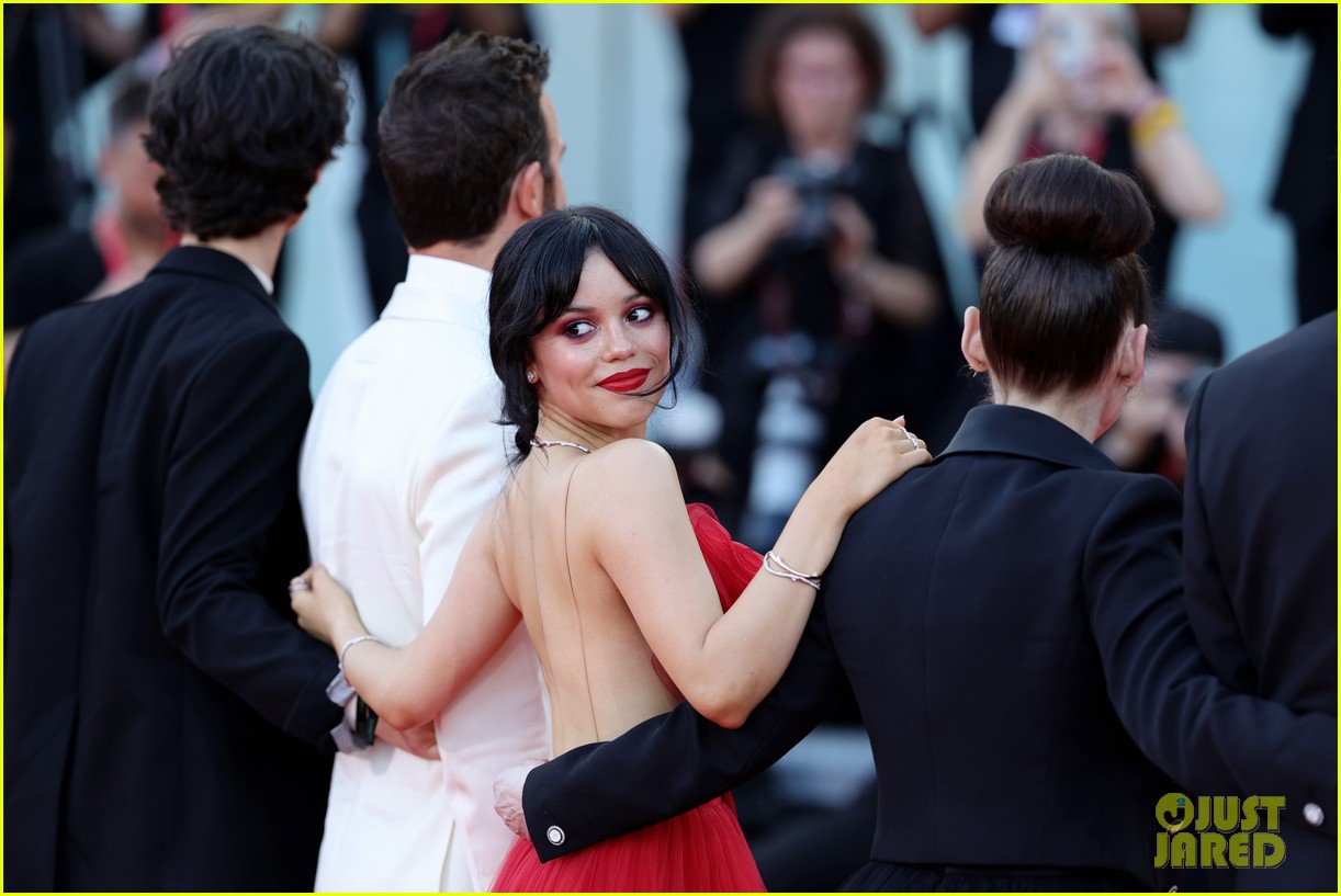 Jenna Ortega Pays Homage to Lydia Deetz's Red Dress at 'Beetlejuice ...