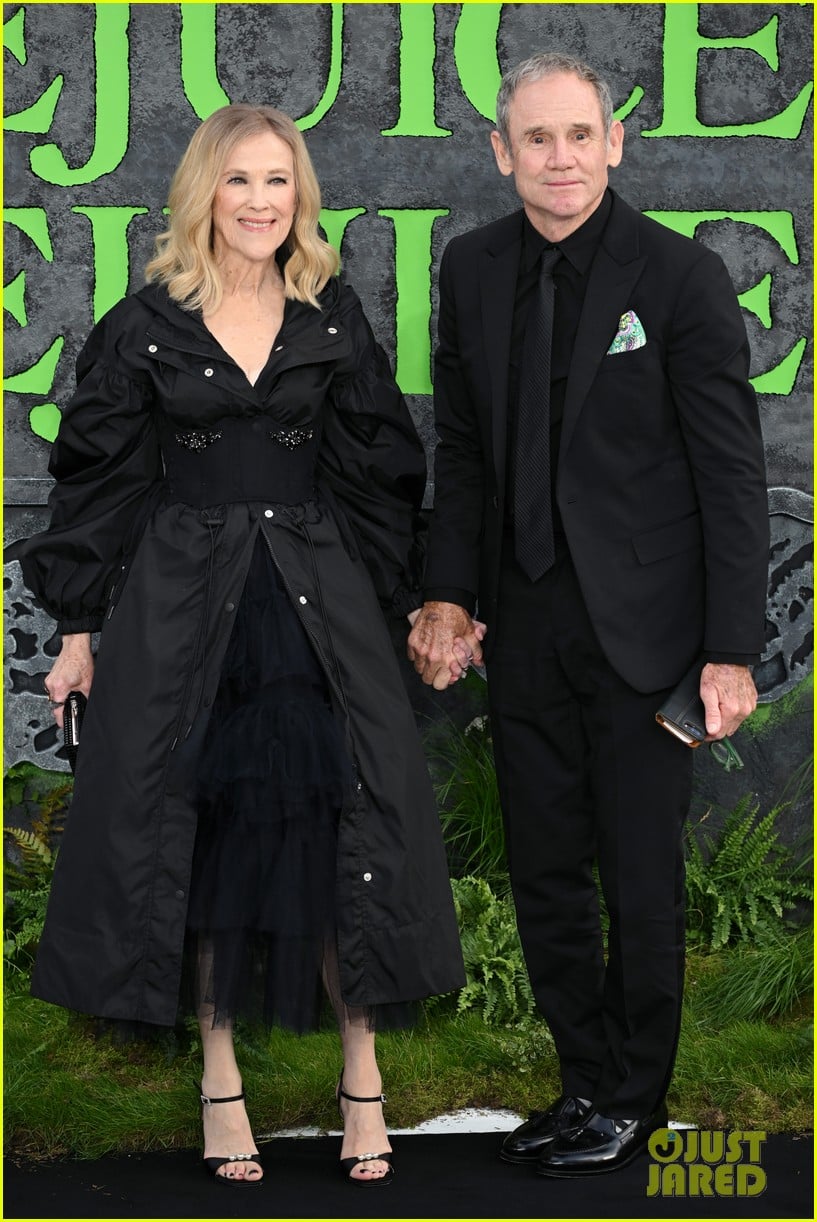 Photo: beetlejuice beetlejuice uk premiere 07 | Photo 5067335 | Just ...