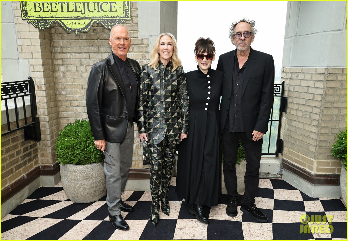 Jenna Ortega Joins Catherine O'Hara, Winona Ryder, & Monica Bellucci at 'Beetlejuice Beetlejuice ...