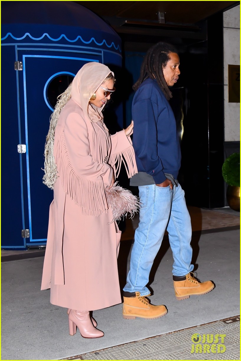 Beyonce Joins Jay-Z for Rare Night Out in NYC: Photo 5064418 | Beyonce ...