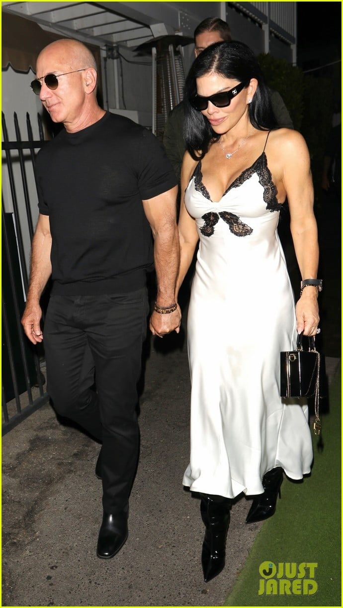 Kris Jenner & Corey Gamble Double Date with Jeff Bezos & Lauren Sanchez ...