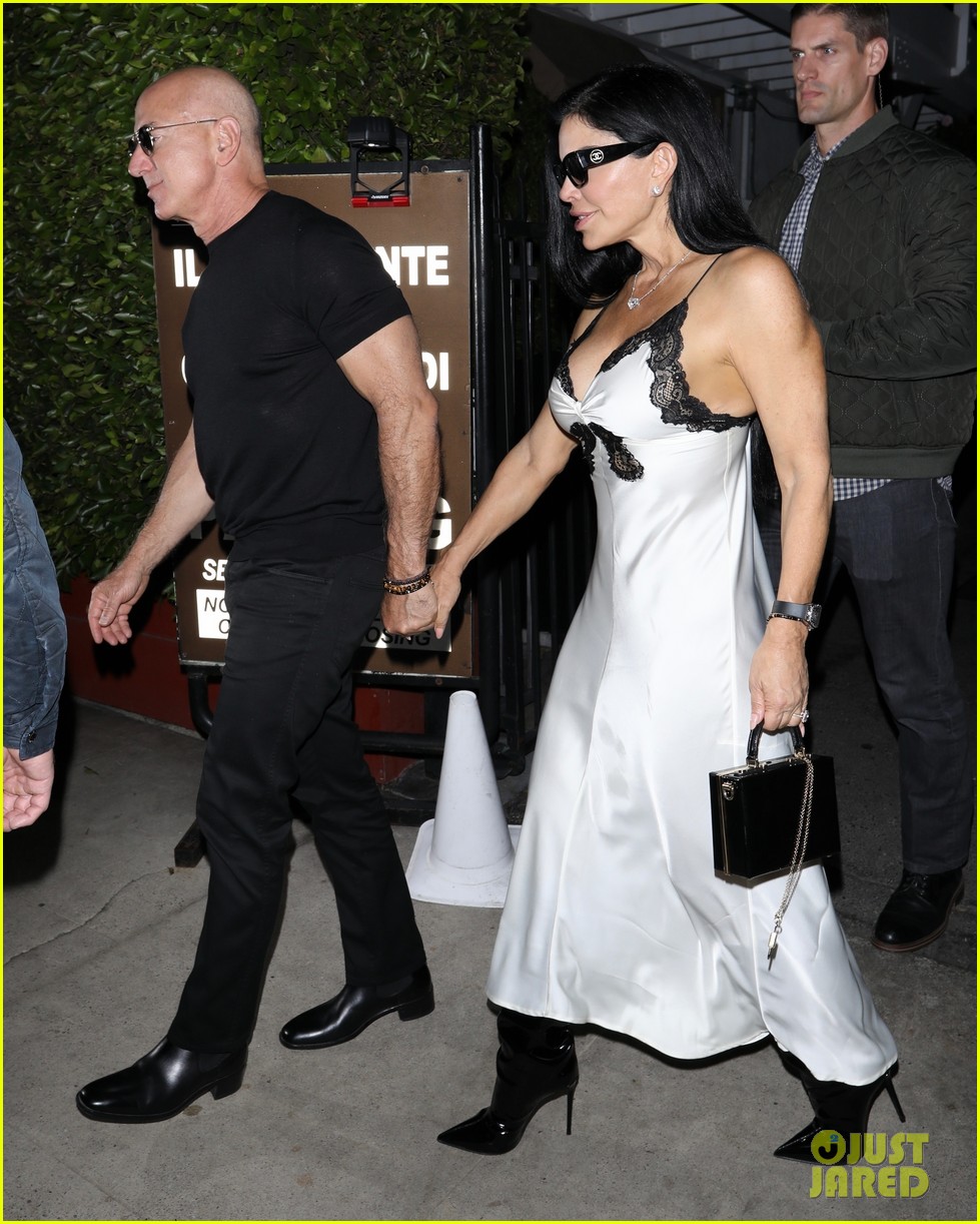 Kris Jenner & Corey Gamble Double Date with Jeff Bezos & Lauren Sanchez ...