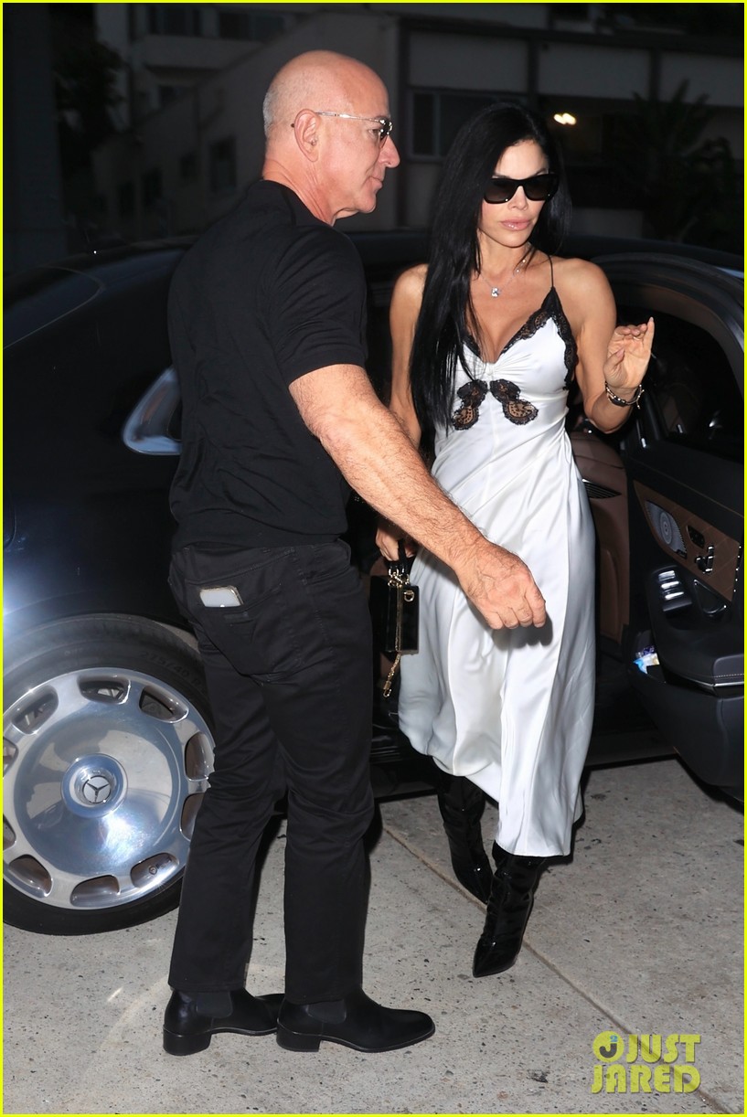 Kris Jenner & Corey Gamble Double Date with Jeff Bezos & Lauren Sanchez ...