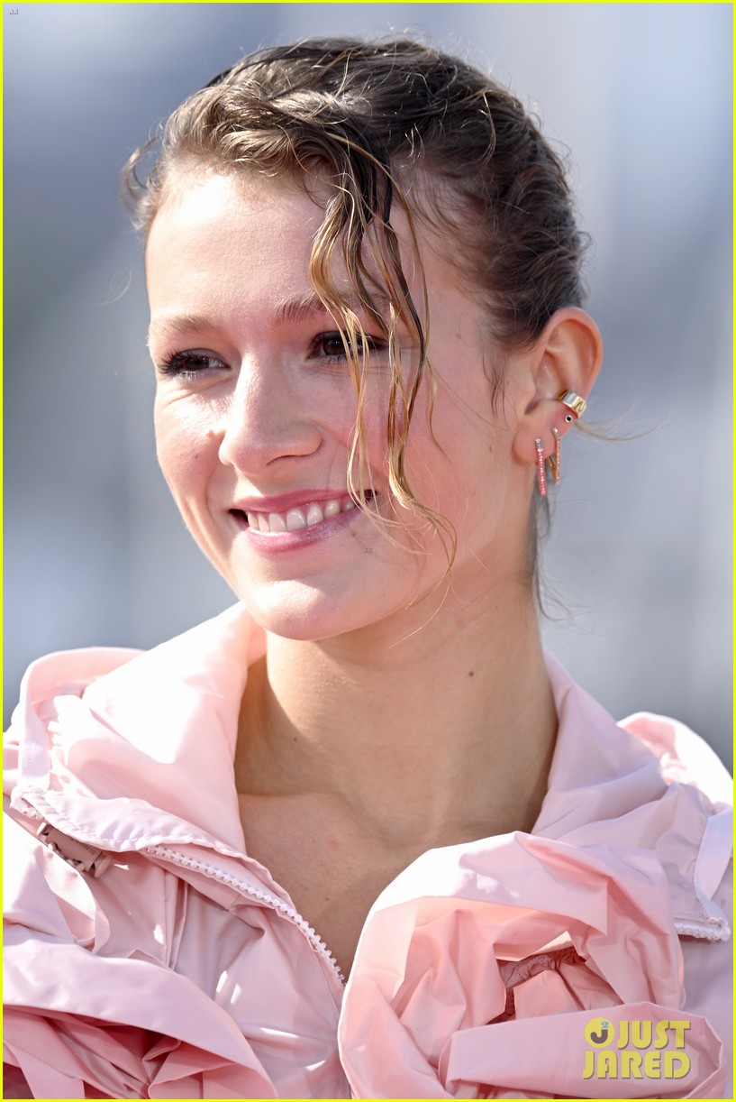 Blake Lively Continues 'It Ends with Us Promo,' Makes Appearance with Co-Star Isabela Ferrer ...