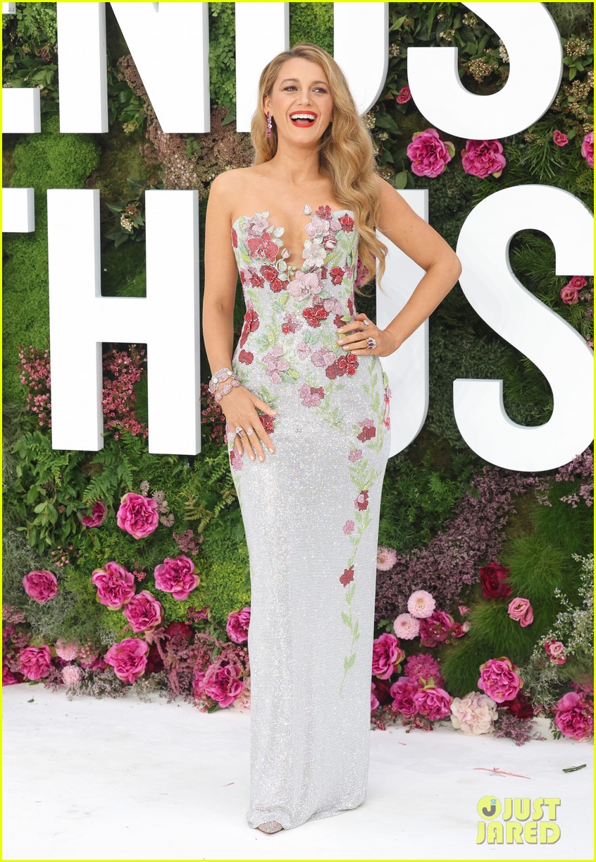 Blake Lively Gives Us Another Major Red Carpet Moment at 'It Ends With ...