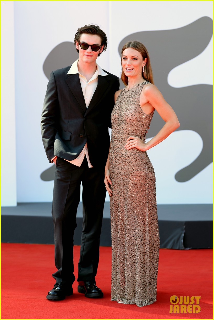 Cate Blanchett Premieres New Apple TV+ Series 'Disclaimer' in Venice ...