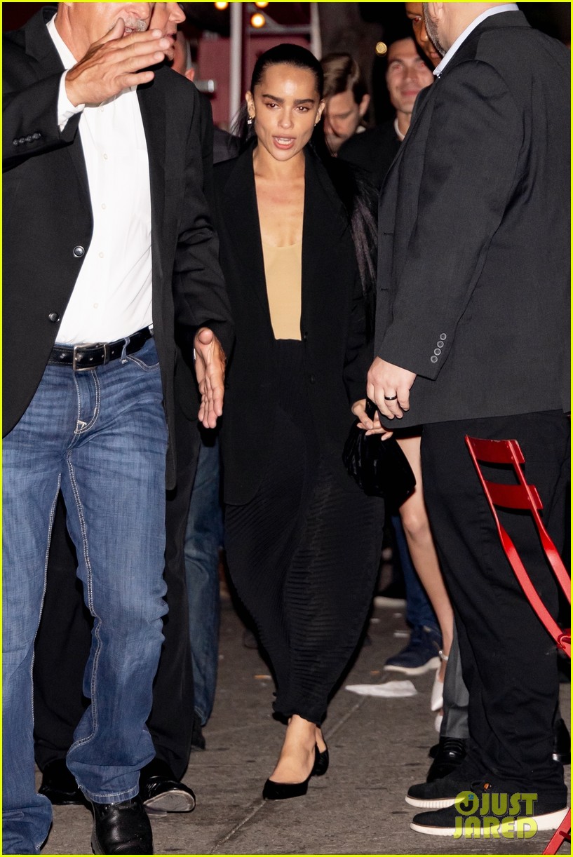 Channing Tatum Buddies Up With Austin Butler, Holds Hands With Zoe ...