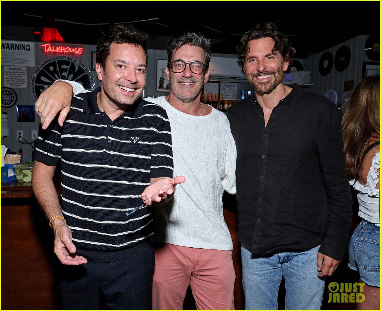 Bradley Cooper, Jon Hamm, & More Stars Attend 'SmartLess' Podcast ...