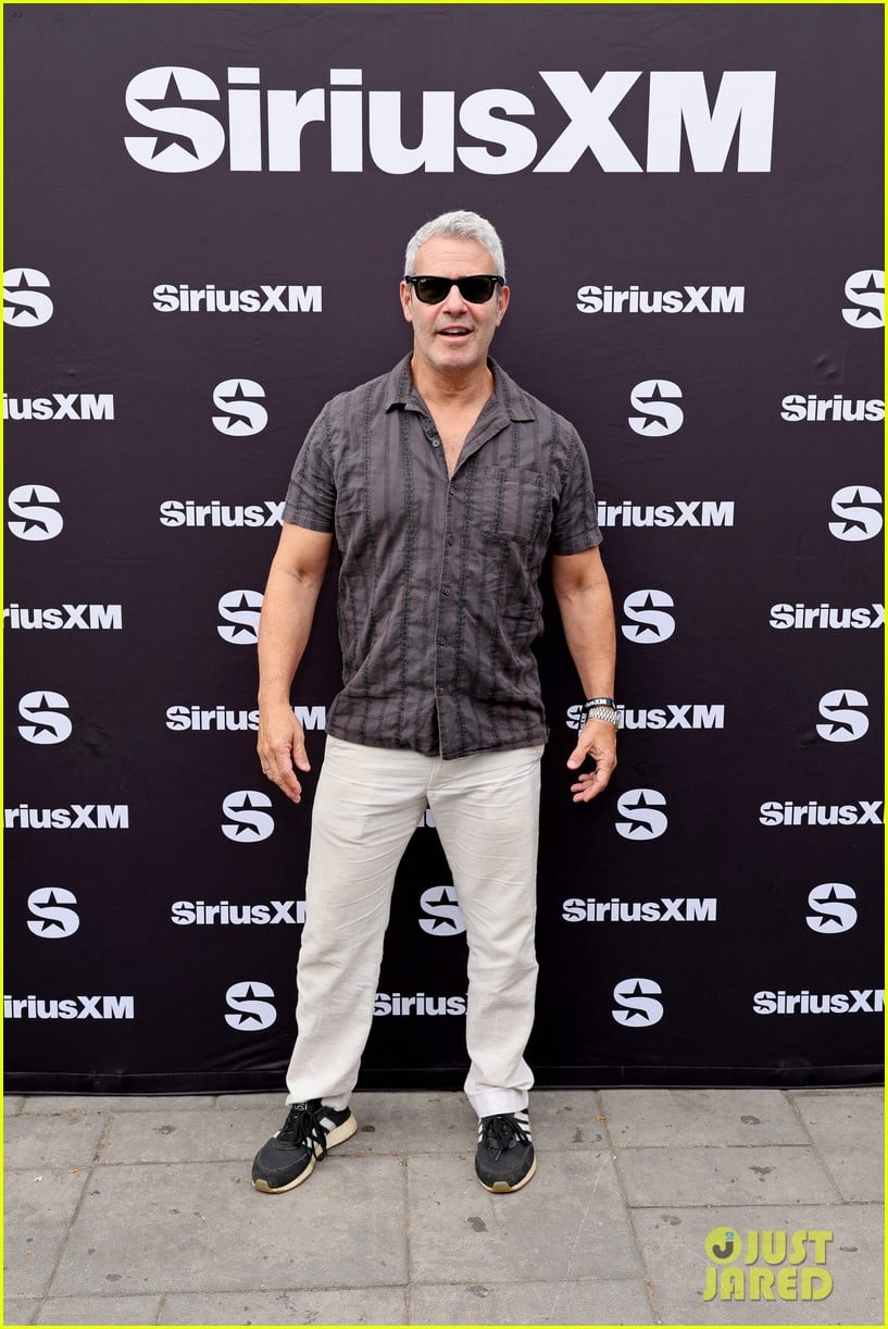 Bradley Cooper, Jon Hamm, & More Stars Attend 'SmartLess' Podcast ...