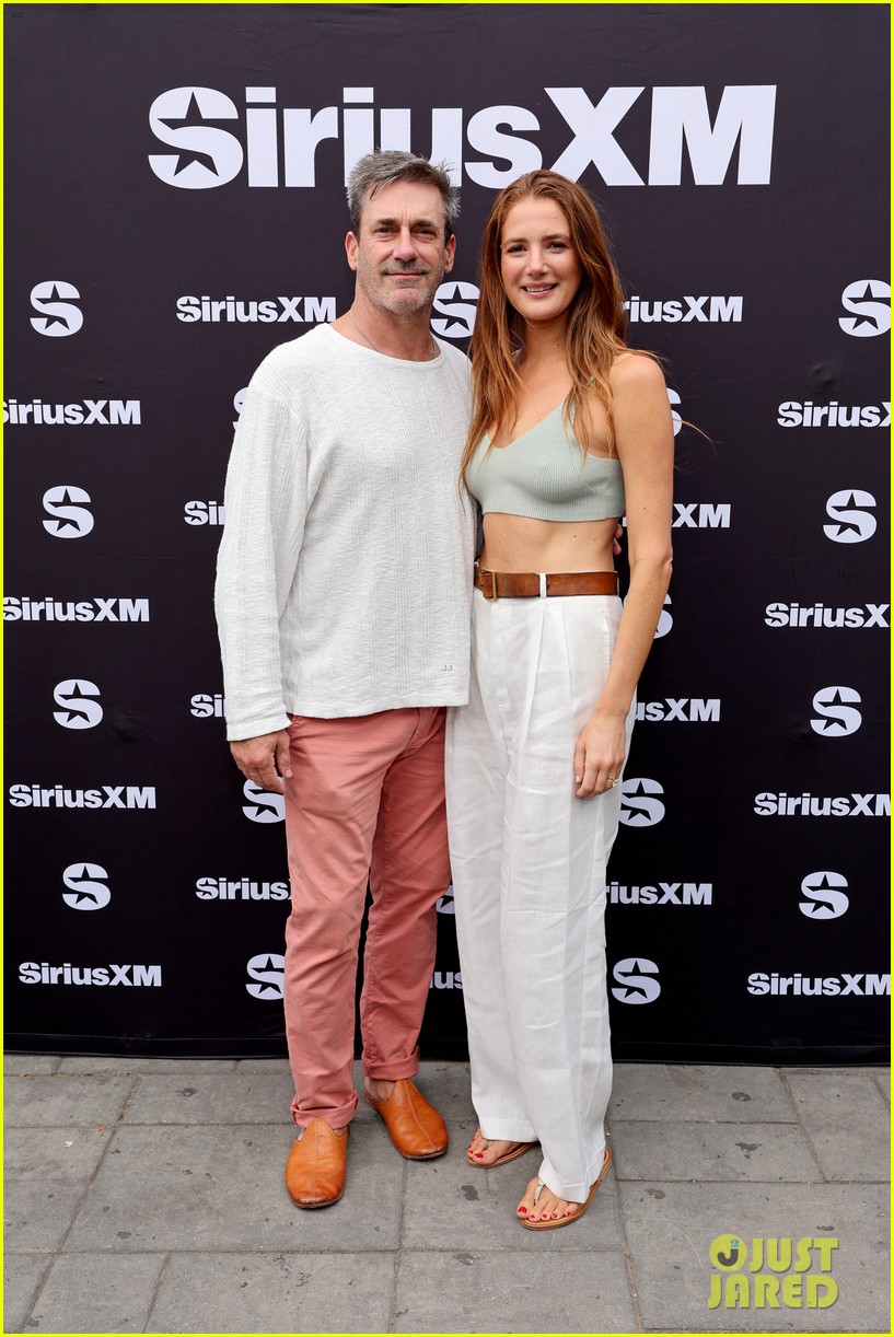 Bradley Cooper, Jon Hamm, & More Stars Attend 'SmartLess' Podcast ...