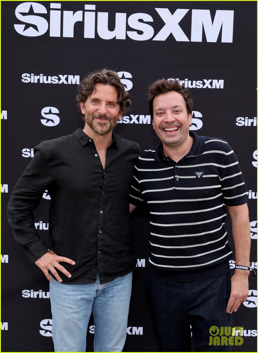 Bradley Cooper, Jon Hamm, & More Stars Attend 'SmartLess' Podcast ...