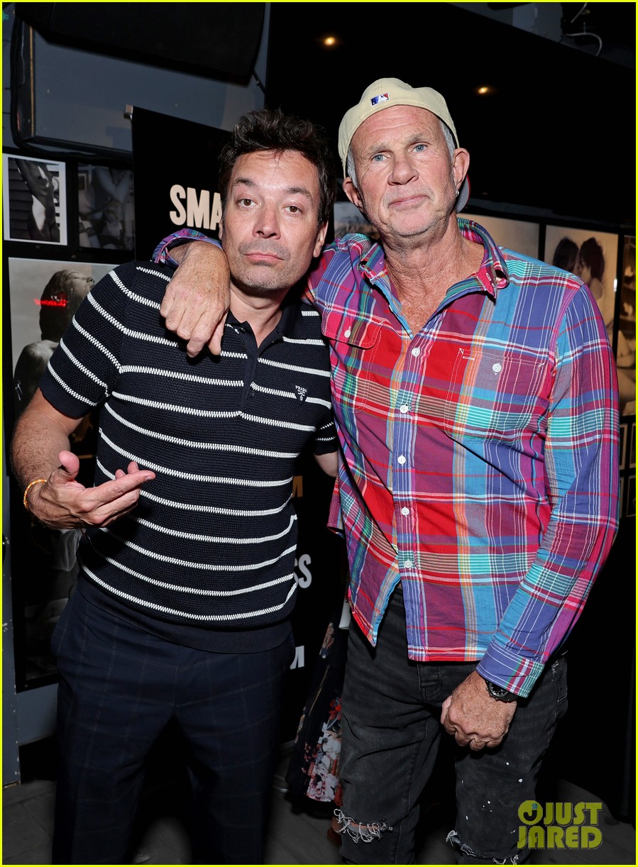 Bradley Cooper, Jon Hamm, & More Stars Attend 'SmartLess' Podcast ...