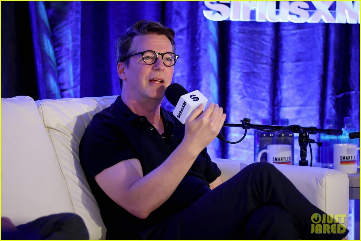 Bradley Cooper, Jon Hamm, & More Stars Attend 'SmartLess' Podcast ...