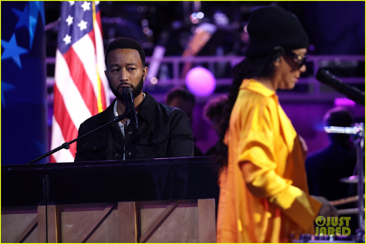Democratic National Convention Night 3 - See Photos of the Biggest ...