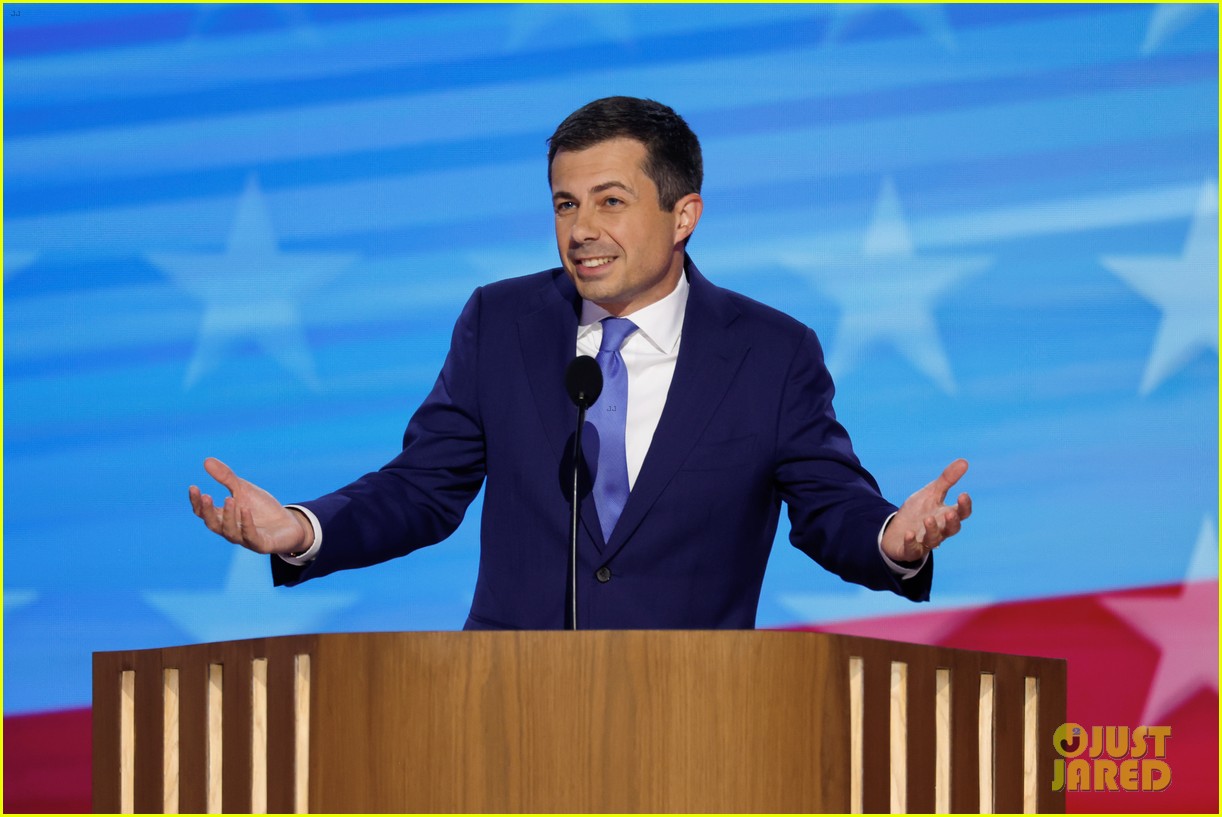 Democratic National Convention Night 3 - See Photos of the Biggest ...