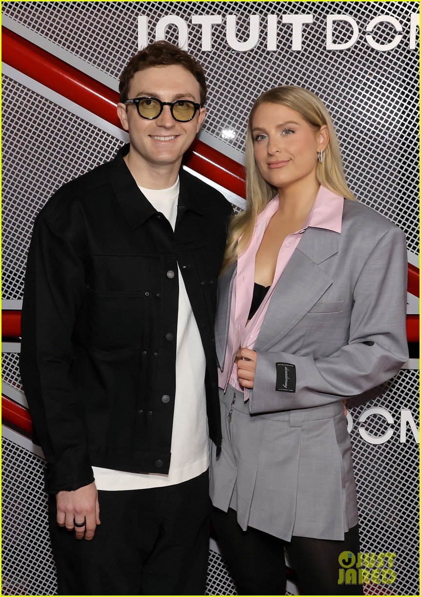 Meghan Trainor & Husband Daryl Sabara Make Rare Red Carpet Appearance ...