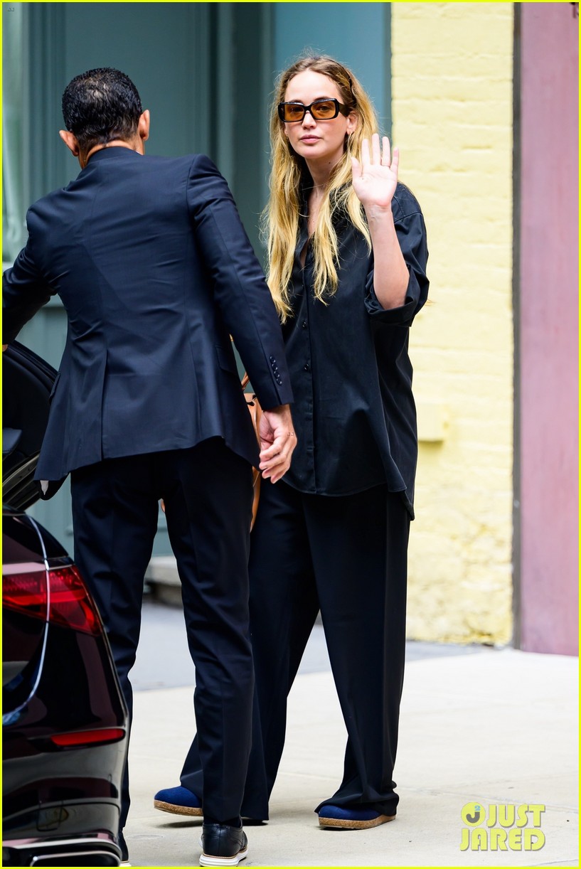 Jennifer Lawrence Spotted Running Errands During Her Birthday Week in ...