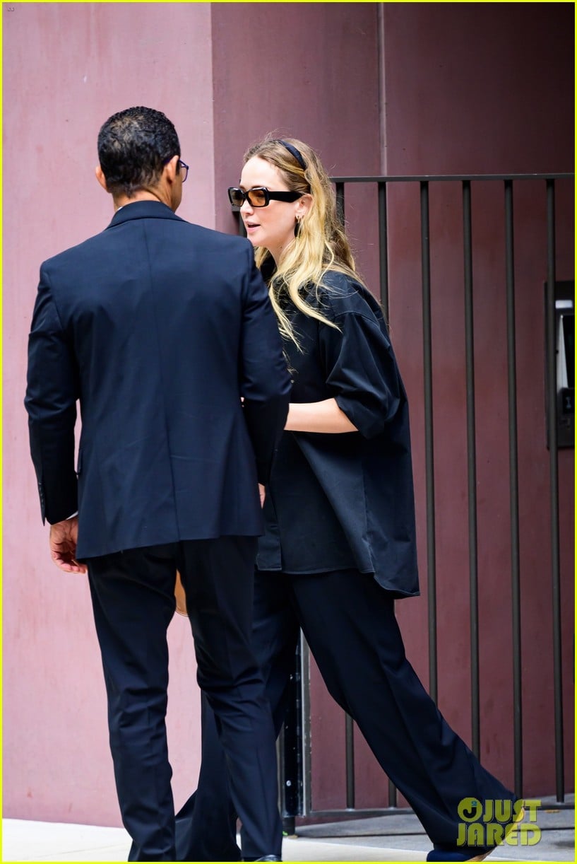 Jennifer Lawrence Spotted Running Errands During Her Birthday Week in ...