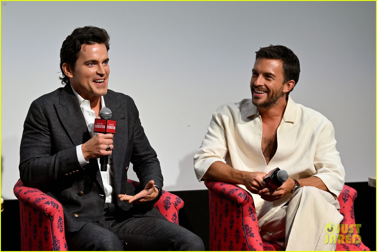 Jonathan Bailey Talks How 'Shut Up & Drink Your Milk' Was Turned Into T ...