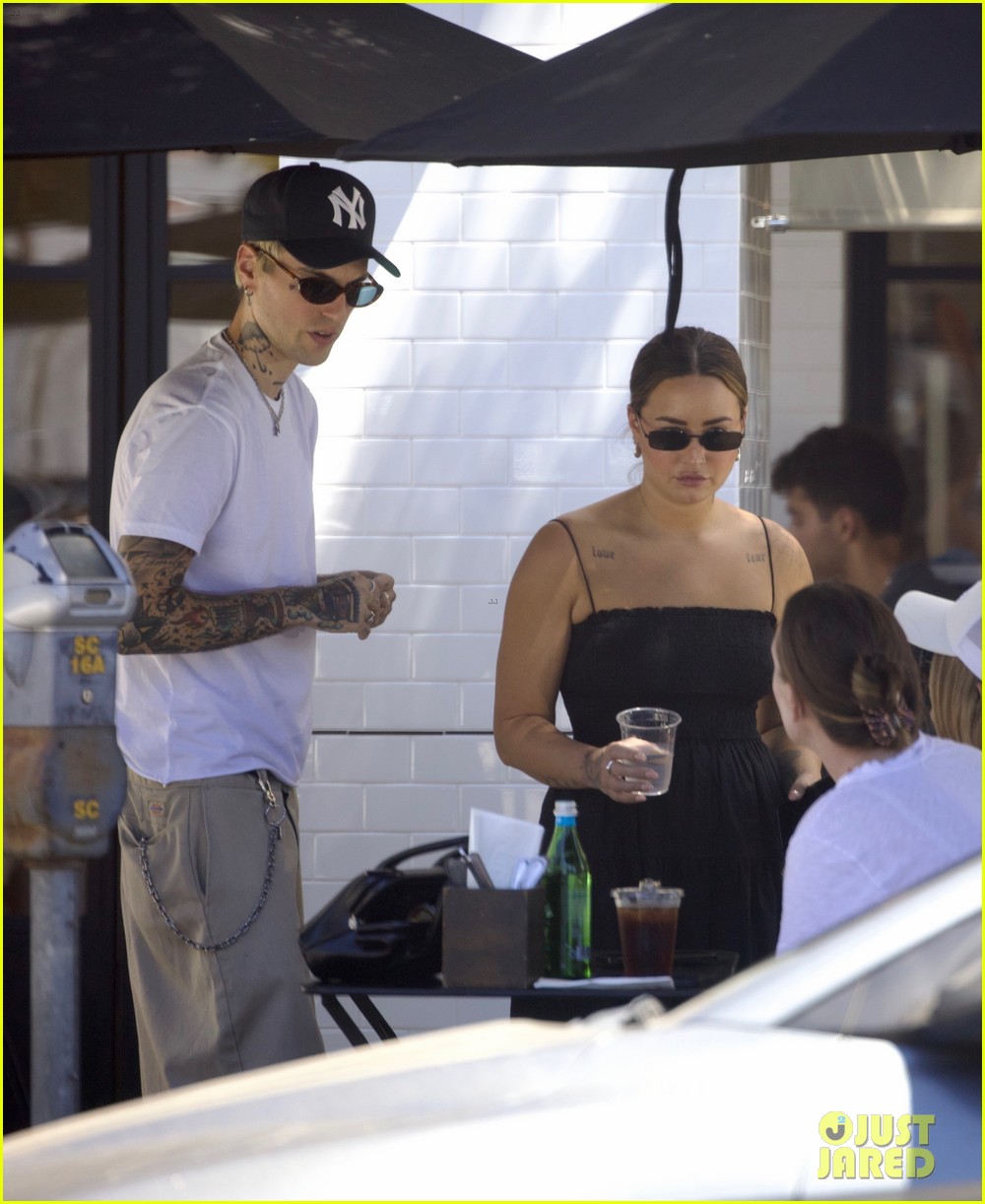 Demi Lovato & Fiancé Jutes Step Out for Breakfast Date in Studio City ...