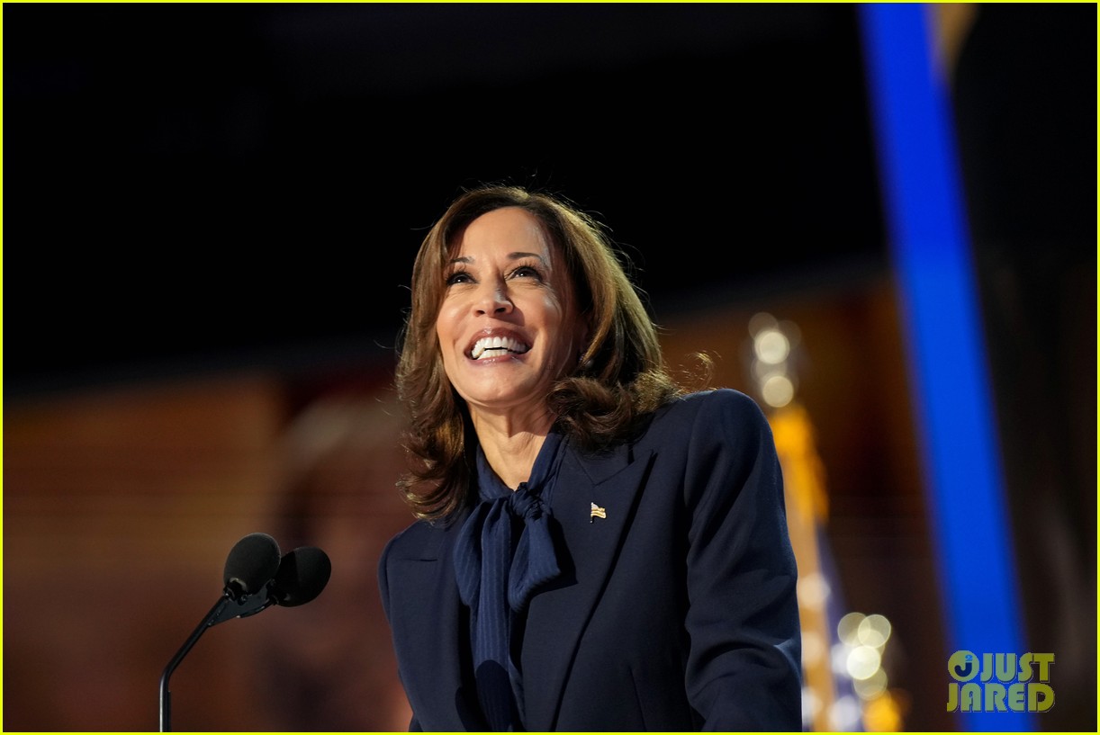 Kamala Harris DNC Speech Video: Watch Her Accept Democratic Nomination ...