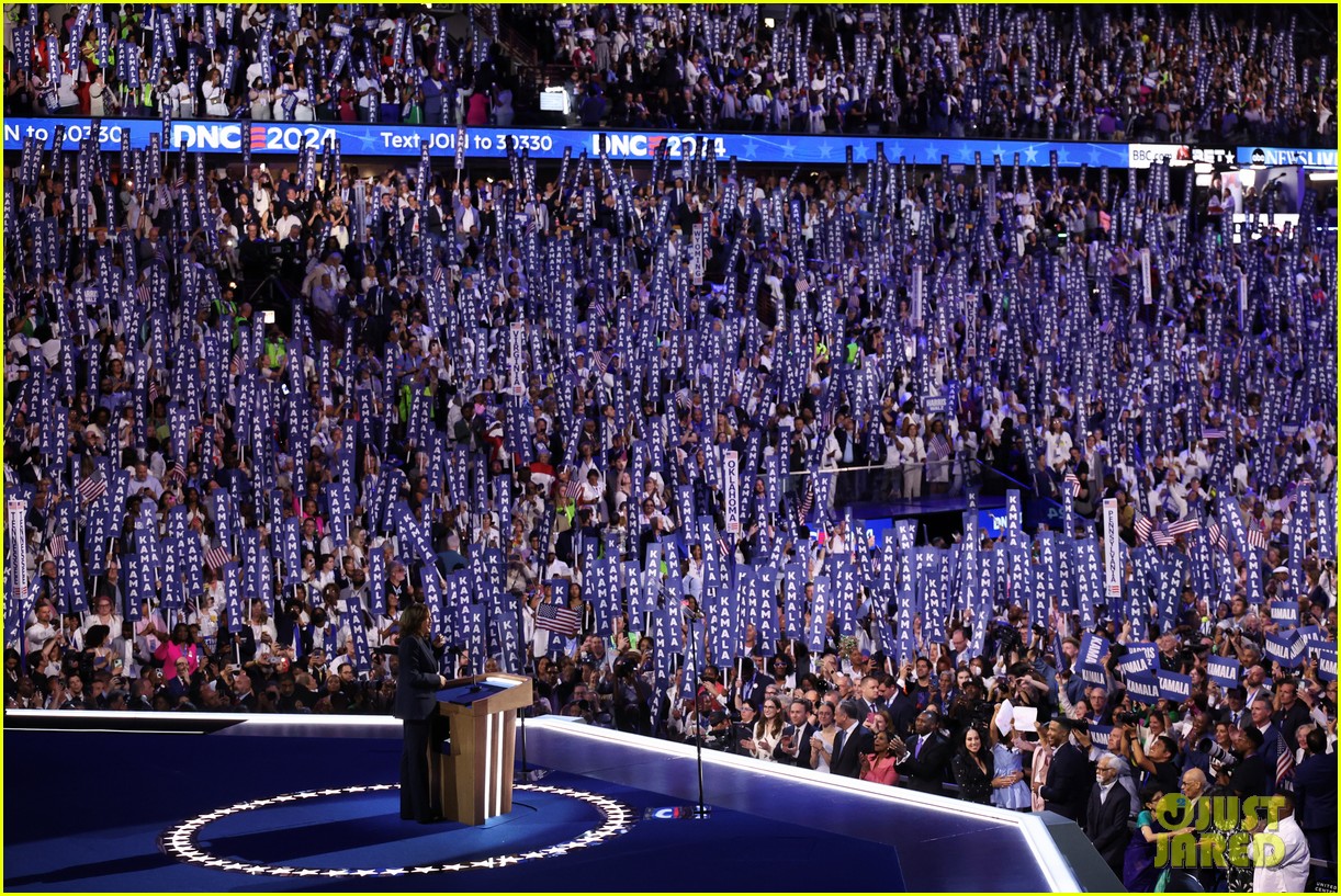 Kamala Harris DNC Speech Video: Watch Her Accept Democratic Nomination ...