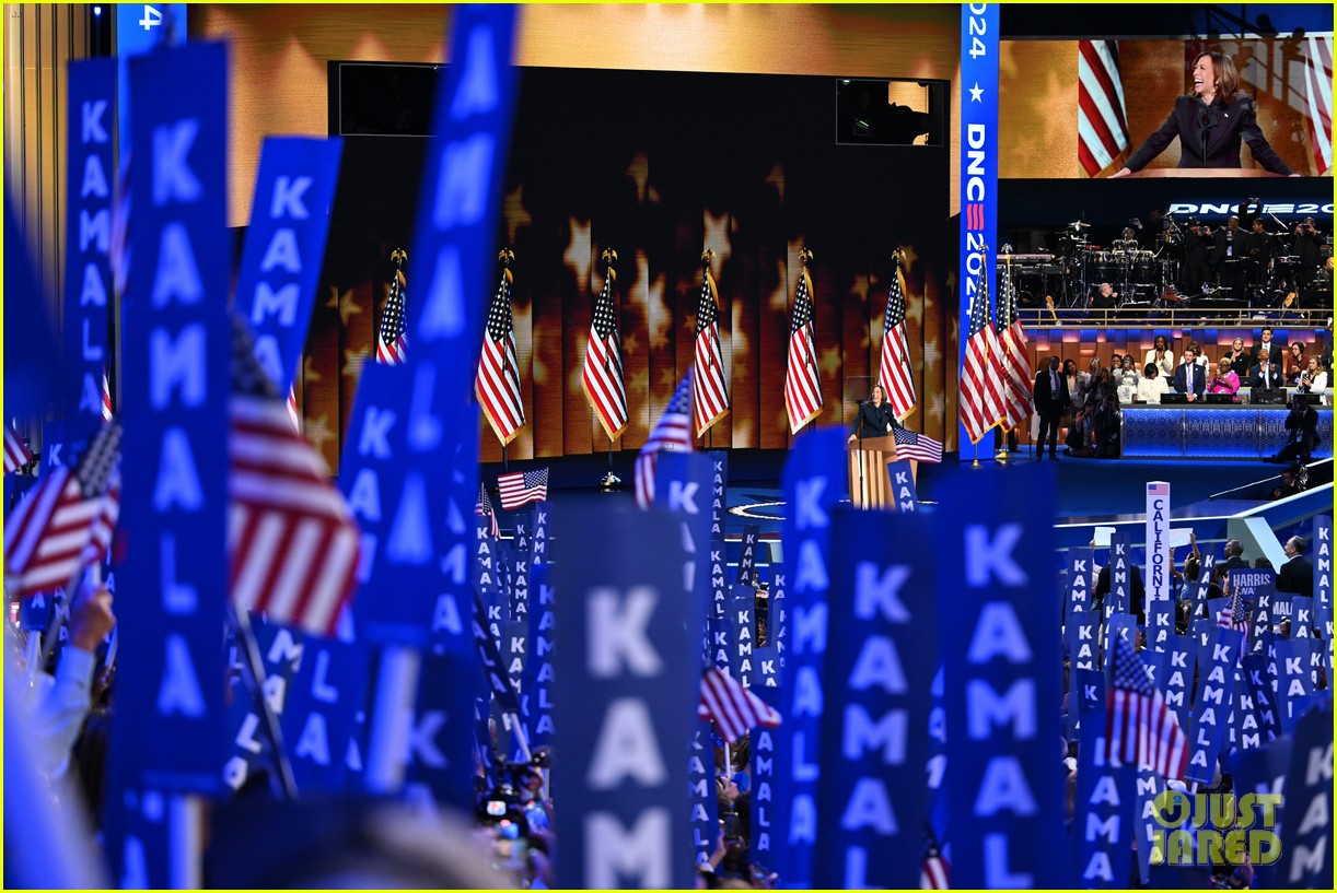 Kamala Harris DNC Speech Video: Watch Her Accept Democratic Nomination ...