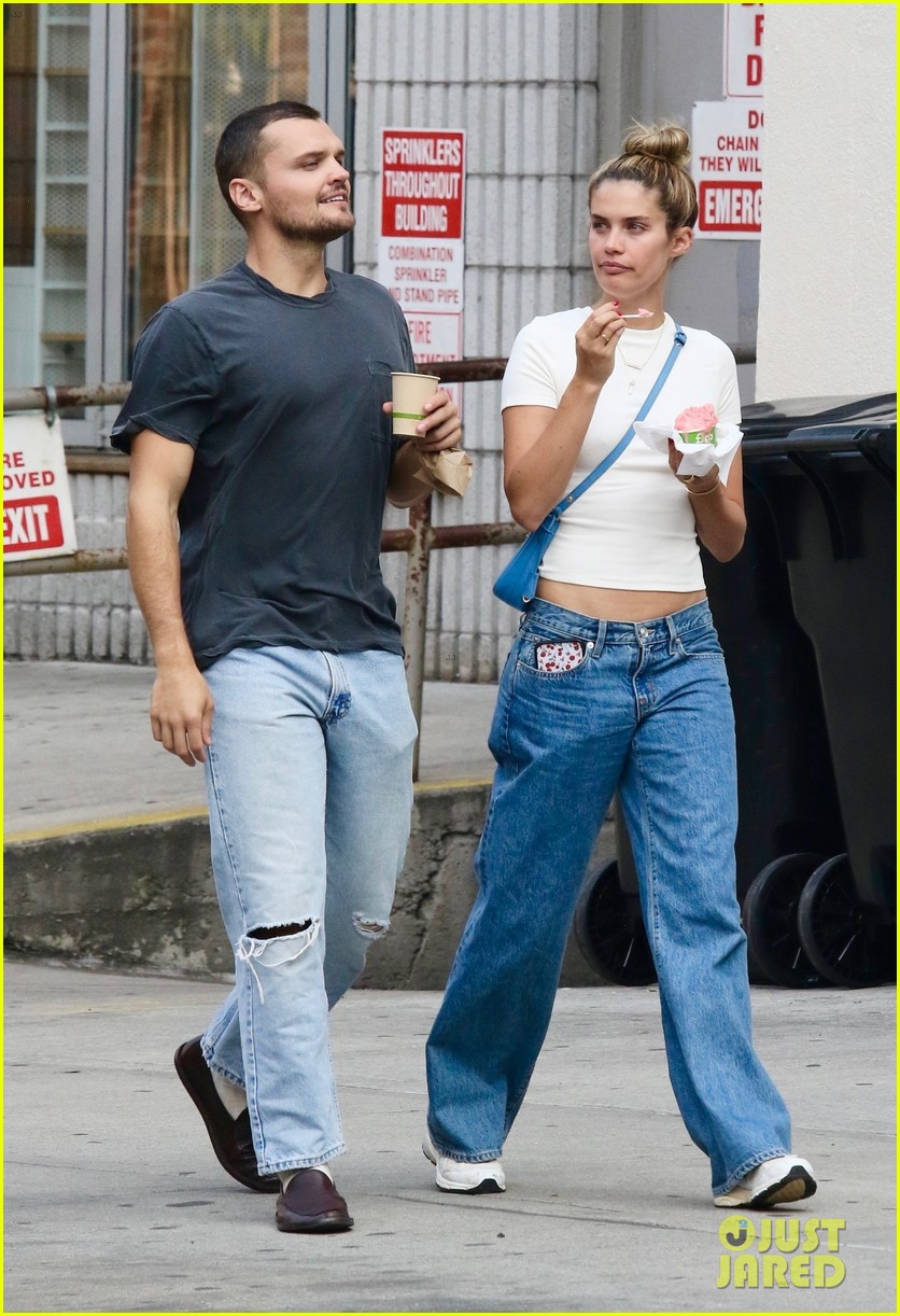 Ray Nicholson Holds Hands with Girlfriend Sara Sampaio During NYC Ice ...