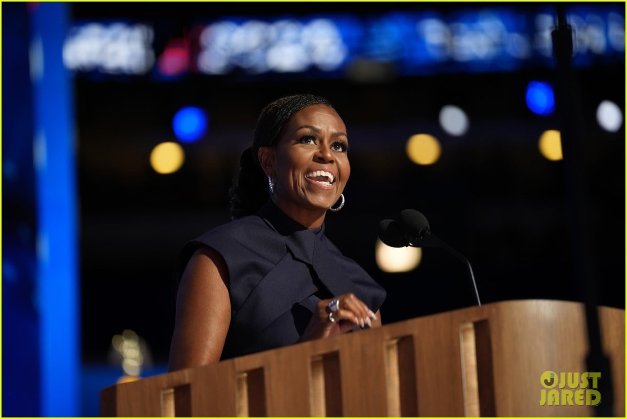Barack & Michelle Obama Fire Up Crowd at DNC, Share Cute Moment on ...